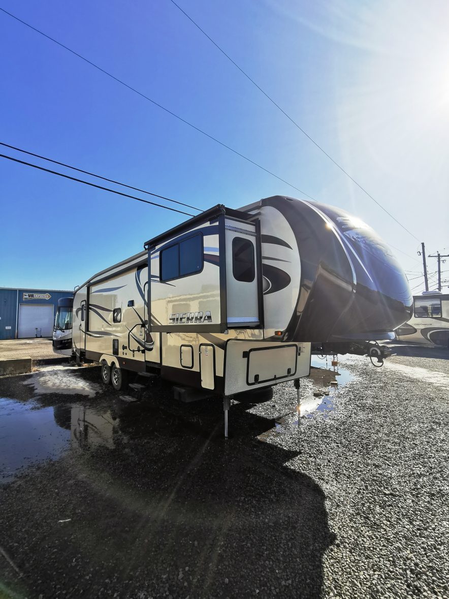 Fifth Wheel FOREST RIVER SIERRA 2014 for sale - VR Expert